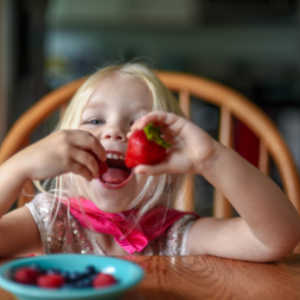 Teaching Early Table Manners - The Military Wife and Mom